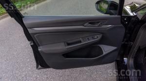 Melns Volkswagen Golf VIII 2022 Rīga, ar dzinēja tilpumu 1.50 L un nobraukumu 36 tūkst. km par 18990 €, foto 27 vietnē AUTOMOTO.COM.LV