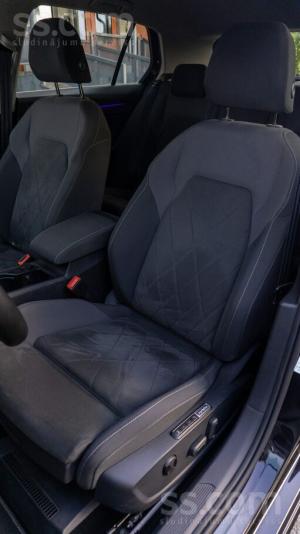 Melns Volkswagen Golf VIII 2022 Rīga, ar dzinēja tilpumu 1.50 L un nobraukumu 36 tūkst. km par 18990 €, foto 29 vietnē AUTOMOTO.COM.LV