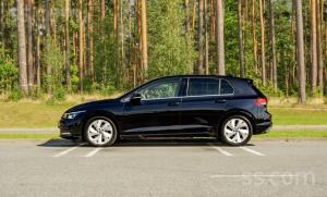 Melns Volkswagen Golf VIII 2022 Rīga, ar dzinēja tilpumu 1.50 L un nobraukumu 36 tūkst. km par 18190 €, foto 6 vietnē AUTOMOTO.COM.LV