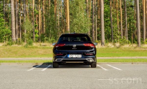 Черный Фольксваген Golf 8 2022 в Рига, объемом двигателя 1.50 л и пробегом 36 тыс. км за 18190 €, фото 8 на AUTOMOTO.COM.LV