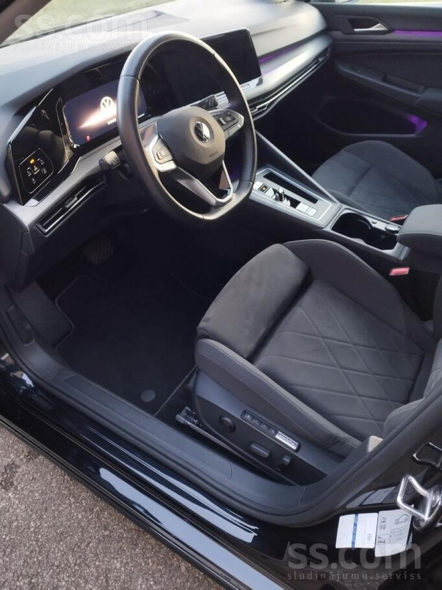 Melns Volkswagen Golf VIII 2023 Rīga, ar dzinēja tilpumu 1.50 L un nobraukumu 65 tūkst. km par 20150 €, foto 8 vietnē AUTOMOTO.COM.LV