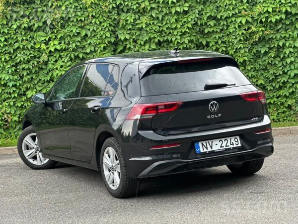 Черный Фольксваген Golf 8 2024 в Рига, объемом двигателя 1.50 л и пробегом 33 тыс. км за 15290 €, фото 4 на AUTOMOTO.COM.LV