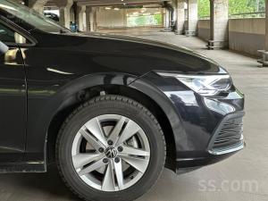 Melns Volkswagen Golf VIII 2024 Rīga, ar dzinēja tilpumu 1.50 L un nobraukumu 33 tūkst. km par 15290 €, foto 24 vietnē AUTOMOTO.COM.LV