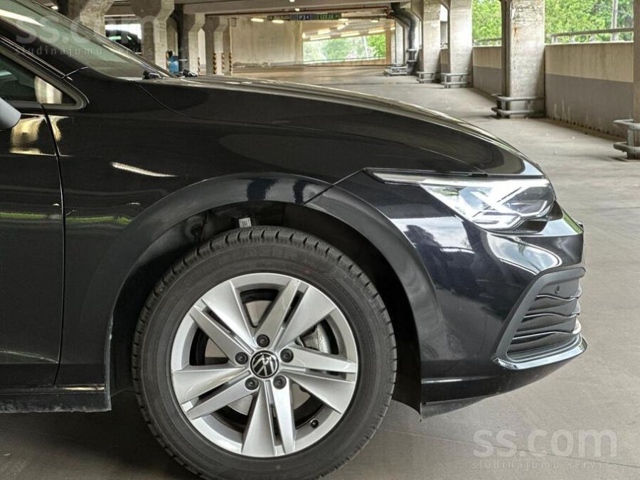 Melns Volkswagen Golf VIII 2024 Rīga, ar dzinēja tilpumu 1.50 L un nobraukumu 33 tūkst. km par 15290 €, foto 24 vietnē AUTOMOTO.COM.LV