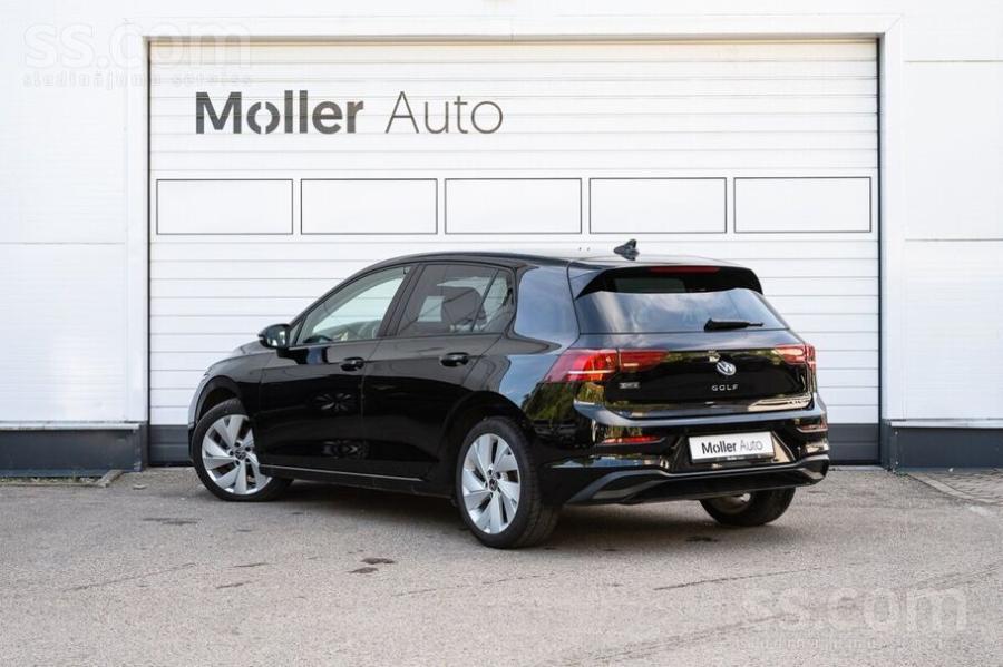 Melns Volkswagen Golf VIII 2024 Rīga, ar dzinēja tilpumu 1.50 L un nobraukumu 36 tūkst. km par 22950 €, foto 5 vietnē AUTOMOTO.COM.LV