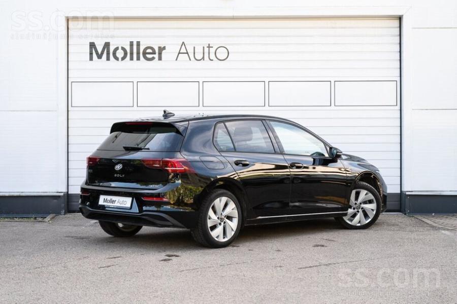 Черный Фольксваген Golf 8 2024 в Рига, объемом двигателя 1.50 л и пробегом 36 тыс. км за 22950 €, фото 4 на AUTOMOTO.COM.LV