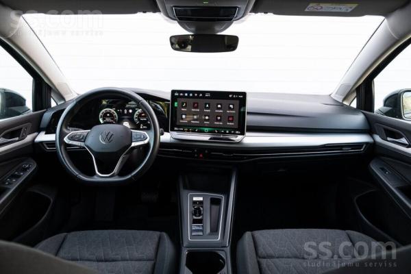 Melns Volkswagen Golf VIII 2024 Rīga, ar dzinēja tilpumu 1.50 L un nobraukumu 36 tūkst. km par 22950 €, foto 8 vietnē AUTOMOTO.COM.LV