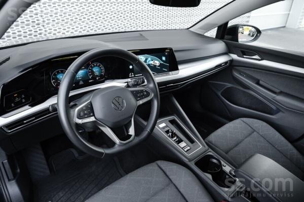 Volkswagen Golf VIII 2024 in Riga on AUTOMOTO.COM.LV Black Volkswagen Golf VIII 2024 in Riga, with an engine capacity of 1.50 L and mileage of 30 thousand km for 22900 €, photo 10 on AUTOMOTO.COM.LV