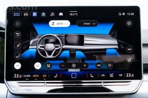 Melns Volkswagen Golf VIII 2026 Rīga, ar dzinēja tilpumu 1.50 L un nobraukumu 8 tūkst. km par 27950 €, foto 16 vietnē AUTOMOTO.COM.LV
