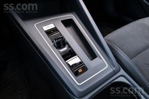 Melns Volkswagen Golf VIII 2026 Rīga, ar dzinēja tilpumu 1.50 L un nobraukumu 8 tūkst. km par 27950 €, foto 17 vietnē AUTOMOTO.COM.LV