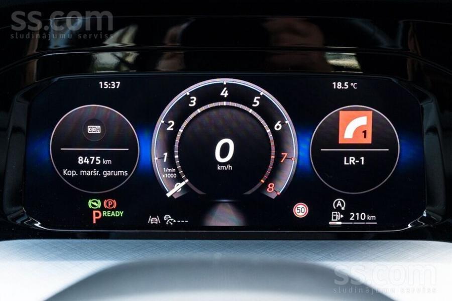 Melns Volkswagen Golf VIII 2026 Rīga, ar dzinēja tilpumu 1.50 L un nobraukumu 8 tūkst. km par 27950 €, foto 24 vietnē AUTOMOTO.COM.LV