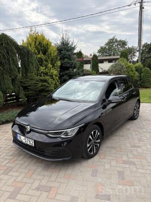 Черный Фольксваген Golf 8 2020 в Рига, объемом двигателя 2.00 л и пробегом 105 тыс. км за 19300 €, фото  на AUTOMOTO.COM.LV