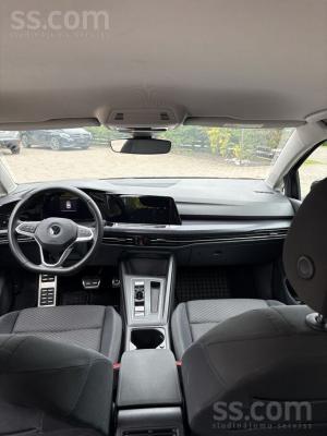 Черный Фольксваген Golf 8 2020 в Рига, объемом двигателя 2.00 л и пробегом 105 тыс. км за 19300 €, фото 4 на AUTOMOTO.COM.LV