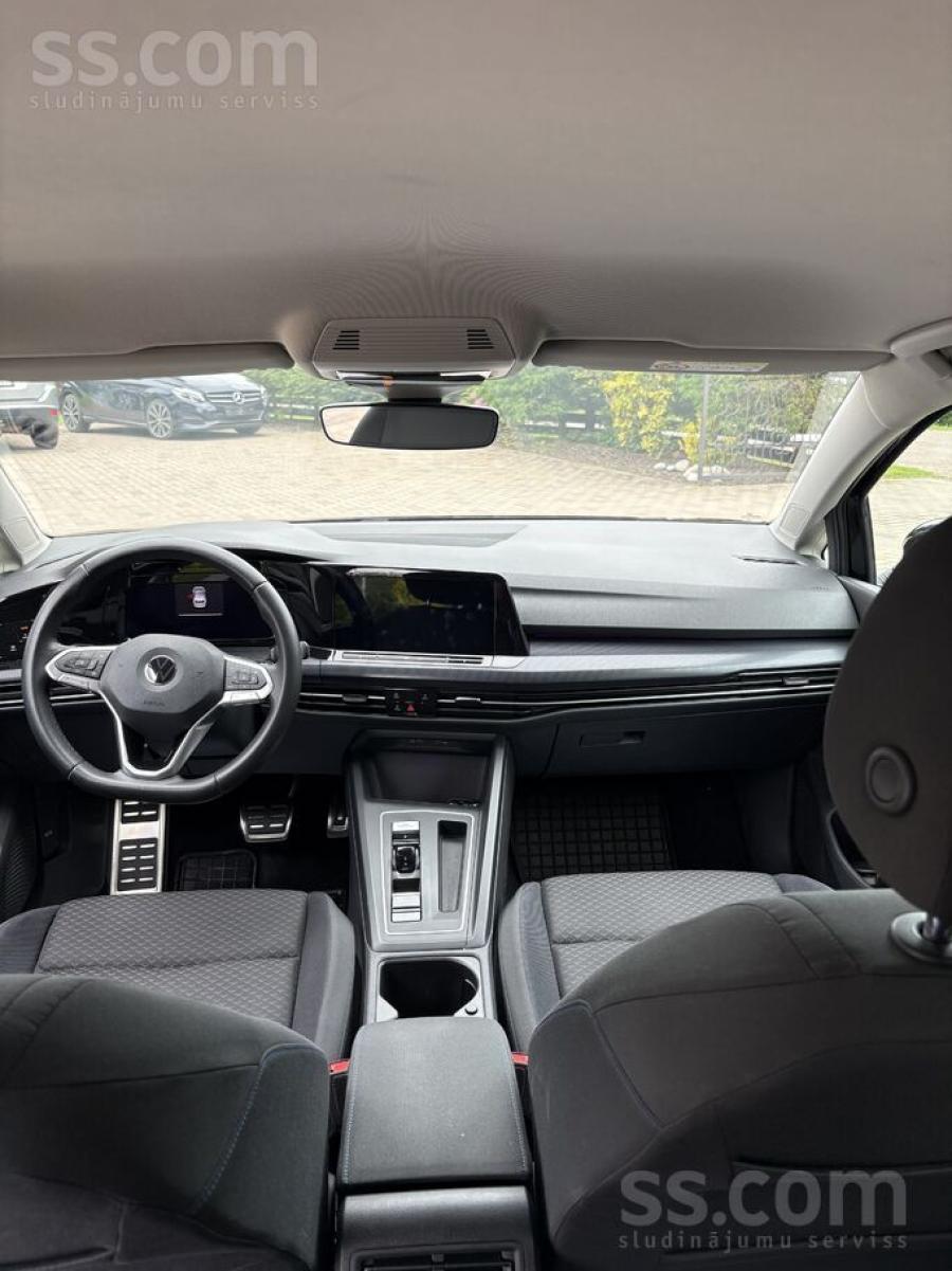 Черный Фольксваген Golf 8 2020 в Рига, объемом двигателя 2.00 л и пробегом 105 тыс. км за 19300 €, фото 4 на AUTOMOTO.COM.LV