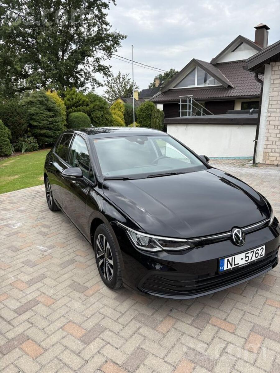 Черный Фольксваген Golf 8 2020 в Рига, объемом двигателя 2.00 л и пробегом 105 тыс. км за 19300 €, фото 5 на AUTOMOTO.COM.LV