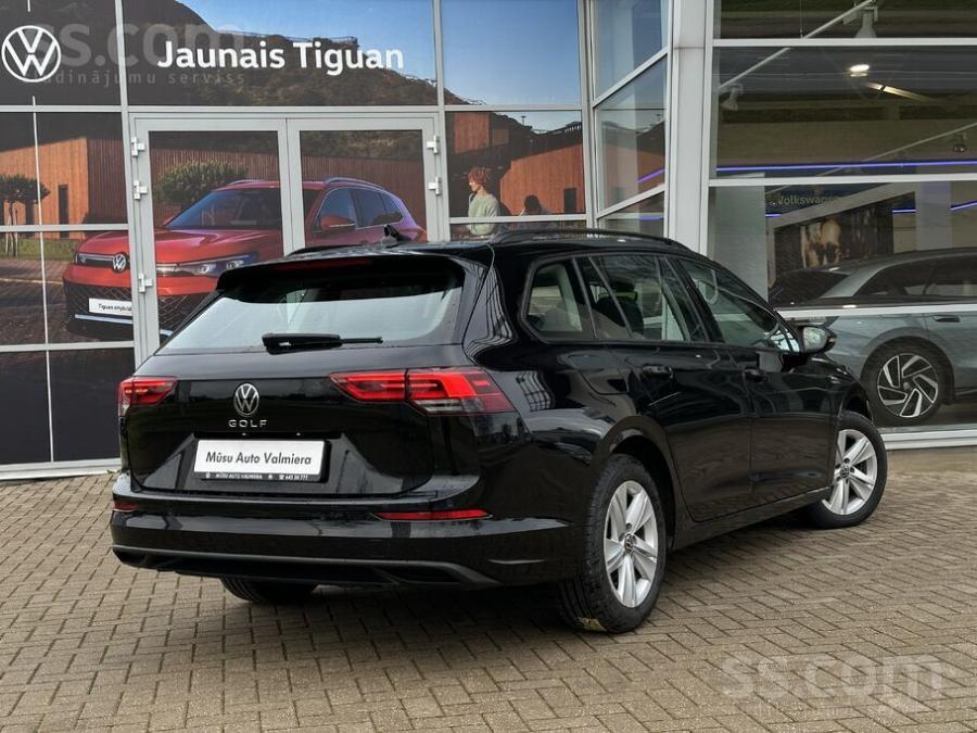 Black Volkswagen Golf VIII 2021 in Valmiera, with an engine capacity of 2.00 L and mileage of 122 thousand km for 18800 €, photo 6 on AUTOMOTO.COM.LV
