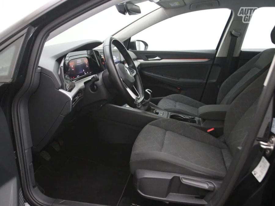 Black Volkswagen Golf VIII 2021 in Vilnius, with an engine capacity of 1.00 L and mileage of 184 thousand km for 12899 €, photo 4 on AUTOMOTO.COM.LV
