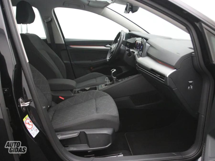 Black Volkswagen Golf VIII 2021 in Vilnius, with an engine capacity of 1.00 L and mileage of 184 thousand km for 12899 €, photo 14 on AUTOMOTO.COM.LV