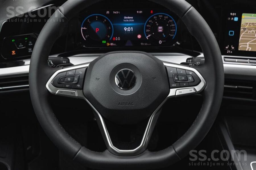 Черный Фольксваген Golf 8 2021 в Вентспилс, объемом двигателя 2.00 л и пробегом 168 тыс. км за 17000 €, фото 17 на AUTOMOTO.COM.LV