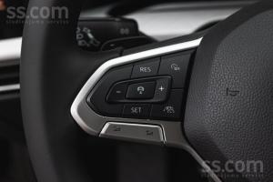 Черный Фольксваген Golf 8 2021 в Вентспилс, объемом двигателя 2.00 л и пробегом 168 тыс. км за 17000 €, фото 18 на AUTOMOTO.COM.LV