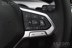 Черный Фольксваген Golf 8 2021 в Вентспилс, объемом двигателя 2.00 л и пробегом 168 тыс. км за 17000 €, фото 19 на AUTOMOTO.COM.LV