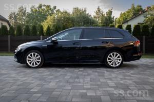 Melns Volkswagen Golf VIII 2021 Rīga, ar dzinēja tilpumu 2.00 L un nobraukumu 135 tūkst. km par 17500 €, foto 6 vietnē AUTOMOTO.COM.LV