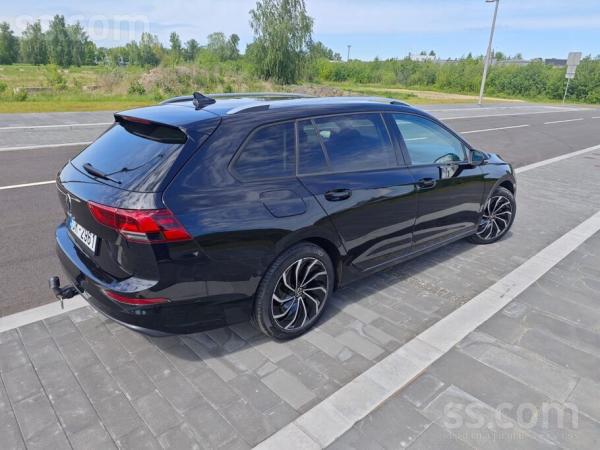 Black Volkswagen Golf VIII 2021 in Riga, with an engine capacity of 2.00 L and mileage of 189 thousand km for 16200 €, photo 4 on AUTOMOTO.COM.LV