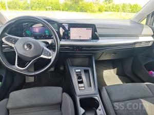 Черный Фольксваген Golf 8 2021 в Рига, объемом двигателя 2.00 л и пробегом 189 тыс. км за 16200 €, фото 7 на AUTOMOTO.COM.LV