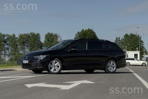 Black Volkswagen Golf VIII 2021 in Riga, with an engine capacity of 2.00 L and mileage of 153 thousand km for 16350 €, photo 6 on AUTOMOTO.COM.LV
