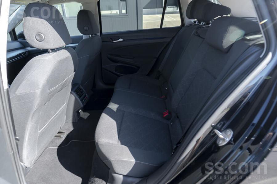 Black Volkswagen Golf VIII 2021 in Riga, with an engine capacity of 2.00 L and mileage of 153 thousand km for 16350 €, photo 14 on AUTOMOTO.COM.LV