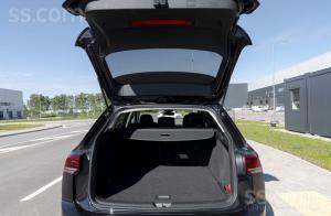 Black Volkswagen Golf VIII 2021 in Riga, with an engine capacity of 2.00 L and mileage of 153 thousand km for 16350 €, photo 15 on AUTOMOTO.COM.LV
