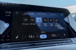 Black Volkswagen Golf VIII 2021 in Riga, with an engine capacity of 2.00 L and mileage of 153 thousand km for 16350 €, photo 25 on AUTOMOTO.COM.LV