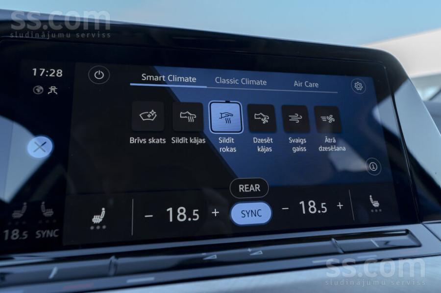 Black Volkswagen Golf VIII 2021 in Riga, with an engine capacity of 2.00 L and mileage of 153 thousand km for 16350 €, photo 25 on AUTOMOTO.COM.LV