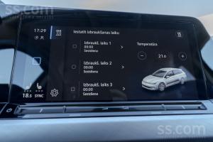 Black Volkswagen Golf VIII 2021 in Riga, with an engine capacity of 2.00 L and mileage of 153 thousand km for 16350 €, photo 27 on AUTOMOTO.COM.LV