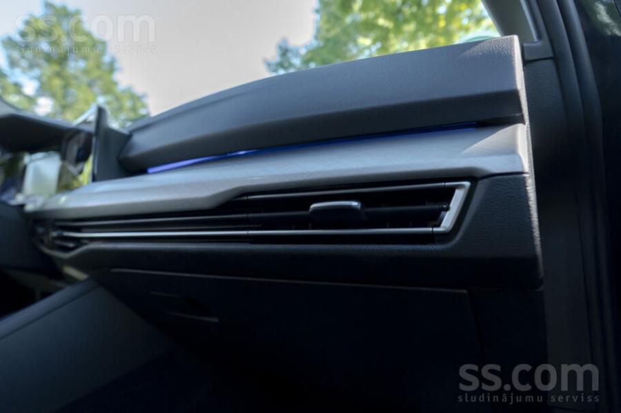 Black Volkswagen Golf VIII 2021 in Riga, with an engine capacity of 2.00 L and mileage of 153 thousand km for 16350 €, photo 30 on AUTOMOTO.COM.LV
