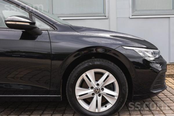 Black Volkswagen Golf VIII 2021 in Ventspils, with an engine capacity of 2.00 L and mileage of 168 thousand km for 17000 €, photo 9 on AUTOMOTO.COM.LV