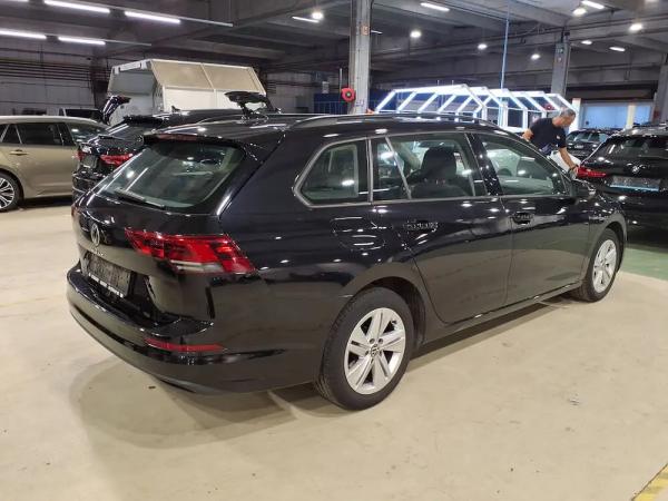 Melns Volkswagen Golf VIII 2021 Rīga, ar dzinēja tilpumu 1.00 L un nobraukumu 142 tūkst. km par 14490 €, foto 4 vietnē AUTOMOTO.COM.LV