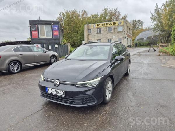 Черный Фольксваген Golf 8 2021 в Рига, объемом двигателя 1.00 л и пробегом 187 тыс. км за 14190 €, фото 1 на AUTOMOTO.COM.LV