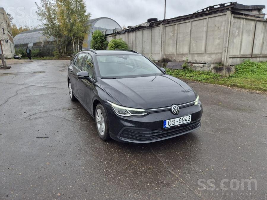 Black Volkswagen Golf VIII 2021 in Riga, with an engine capacity of 1.00 L and mileage of 187 thousand km for 14190 €, photo 3 on AUTOMOTO.COM.LV