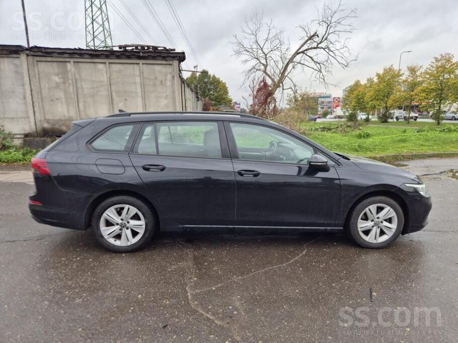 Black Volkswagen Golf VIII 2021 in Riga, with an engine capacity of 1.00 L and mileage of 187 thousand km for 14190 €, photo 6 on AUTOMOTO.COM.LV