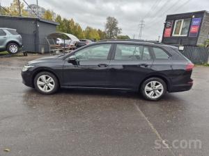 Black Volkswagen Golf VIII 2021 in Riga, with an engine capacity of 1.00 L and mileage of 187 thousand km for 14190 €, photo 10 on AUTOMOTO.COM.LV