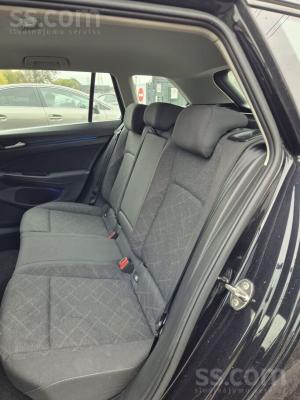 Black Volkswagen Golf VIII 2021 in Riga, with an engine capacity of 1.00 L and mileage of 187 thousand km for 14190 €, photo 16 on AUTOMOTO.COM.LV