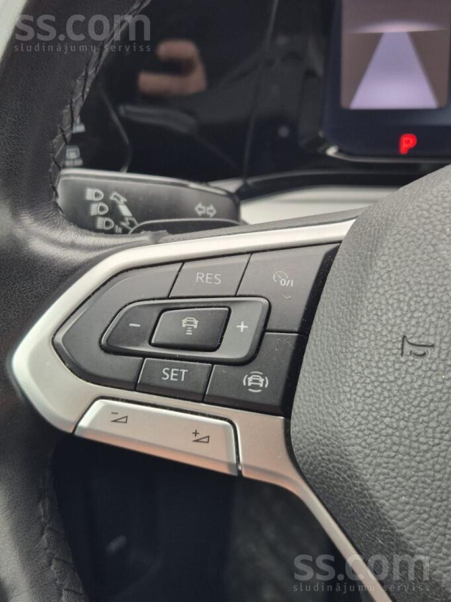 Black Volkswagen Golf VIII 2021 in Riga, with an engine capacity of 1.00 L and mileage of 187 thousand km for 14190 €, photo 19 on AUTOMOTO.COM.LV
