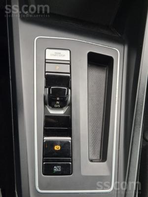 Black Volkswagen Golf VIII 2021 in Riga, with an engine capacity of 1.00 L and mileage of 187 thousand km for 14190 €, photo 22 on AUTOMOTO.COM.LV