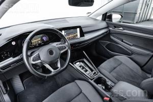Melns Volkswagen Golf VIII 2022 Rīga, ar dzinēja tilpumu 2.00 L un nobraukumu 139 tūkst. km par 19550 €, foto 31 vietnē AUTOMOTO.COM.LV
