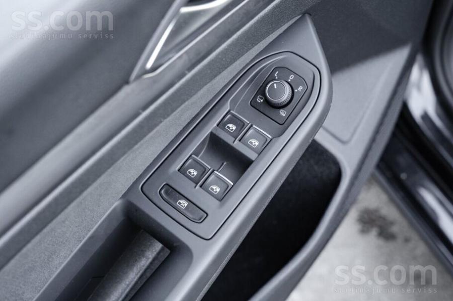 Черный Фольксваген Golf 8 2022 в Рига, объемом двигателя 2.00 л и пробегом 139 тыс. км за 18000 €, фото 11 на AUTOMOTO.COM.LV