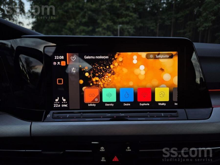 Melns Volkswagen Golf VIII 2022 Rīga, ar dzinēja tilpumu 1.50 L un nobraukumu 56 tūkst. km par 19900 €, foto 13 vietnē AUTOMOTO.COM.LV