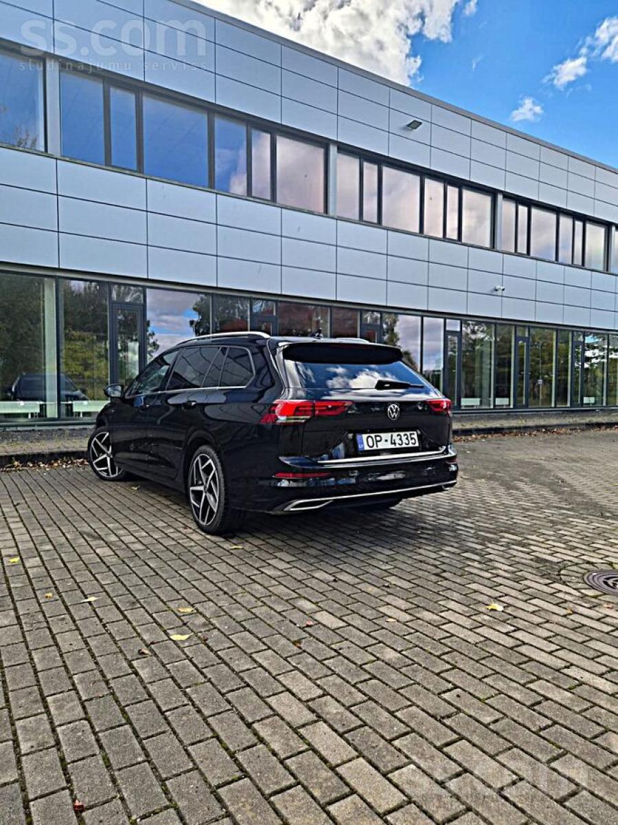 Black Volkswagen Golf VIII 2022 in Tukums, with an engine capacity of 2.00 L and mileage of 168 thousand km for 15300 €, photo 4 on AUTOMOTO.COM.LV