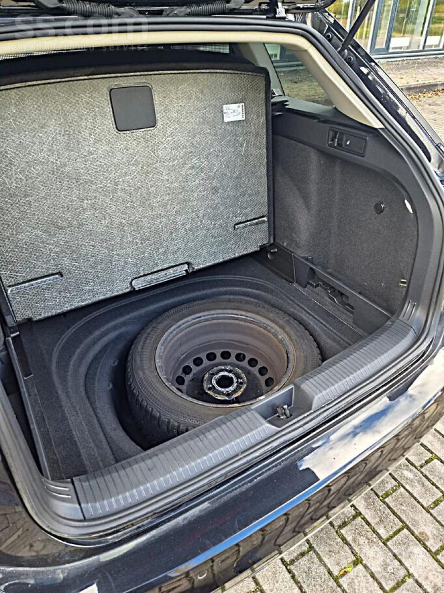 Black Volkswagen Golf VIII 2022 in Tukums, with an engine capacity of 2.00 L and mileage of 168 thousand km for 15300 €, photo 11 on AUTOMOTO.COM.LV