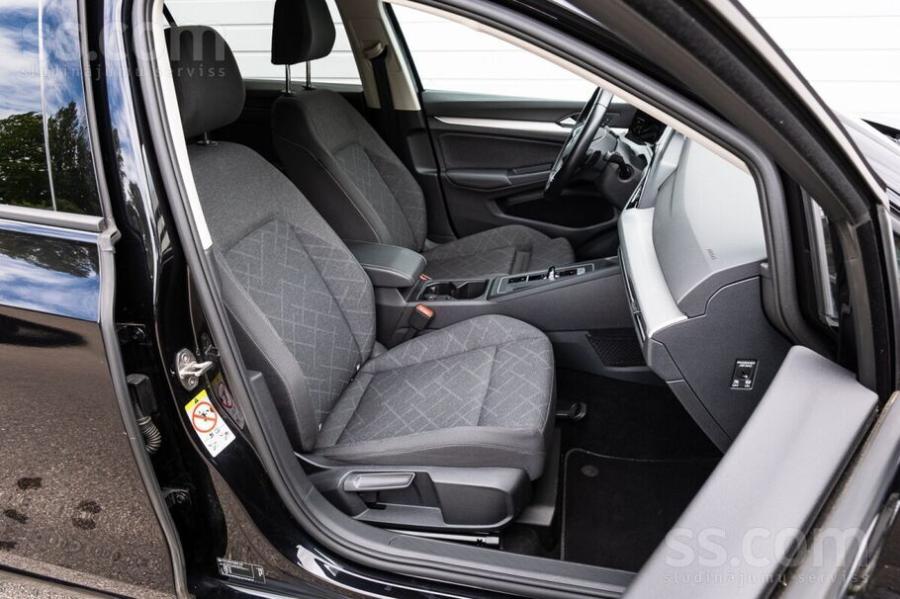 Черный Фольксваген Golf 8 2023 в Рига, объемом двигателя 1.50 л и пробегом 133 тыс. км за 17950 €, фото 8 на AUTOMOTO.COM.LV